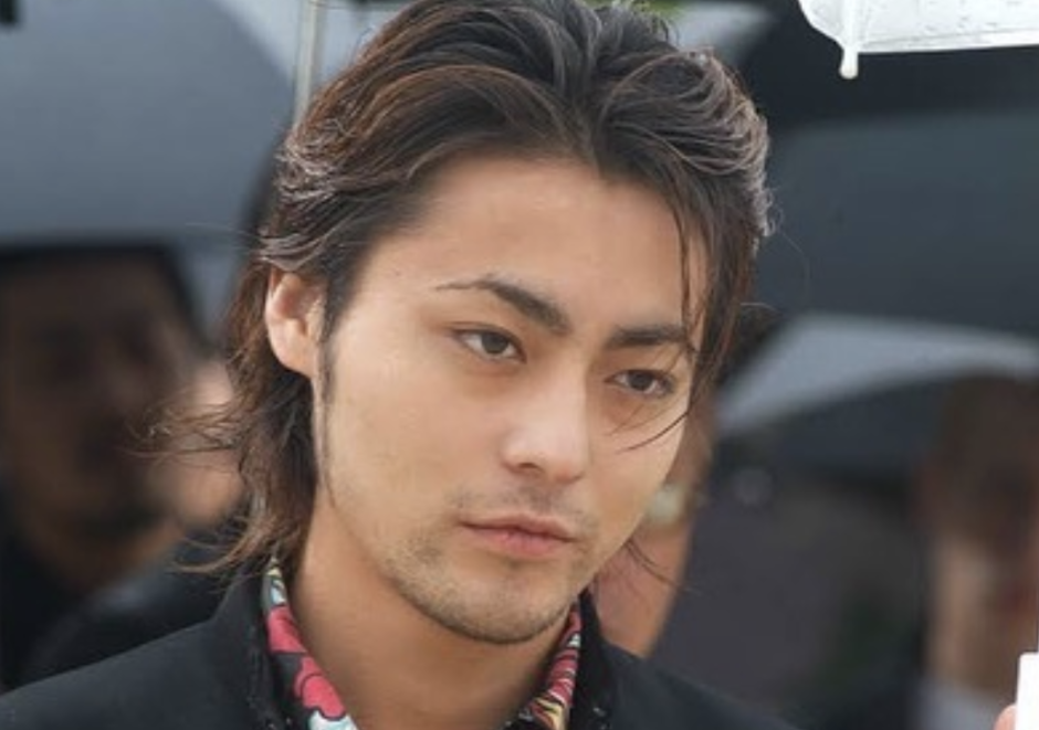 山田孝之、初の子供は22歳未婚時に。母親はchiho【大山千穂】。現在は結婚して2人の父親！ 芸能andスポーツニュース