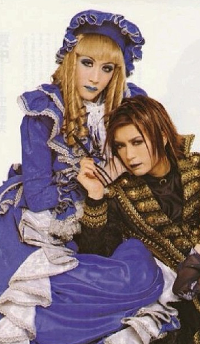 【比較検証】GACKTの身長は推定177cmでサバ読み確定か！？背が低く見える理由は立ち方がカッコいいからw - 芸能&スポーツニュース