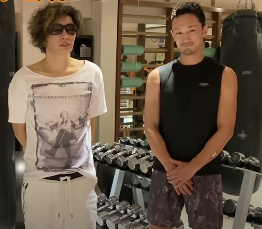 【比較検証】GACKTの身長は推定177cmでサバ読み確定か！？背が低く見える理由は立ち方がカッコいいからw - 芸能&スポーツニュース